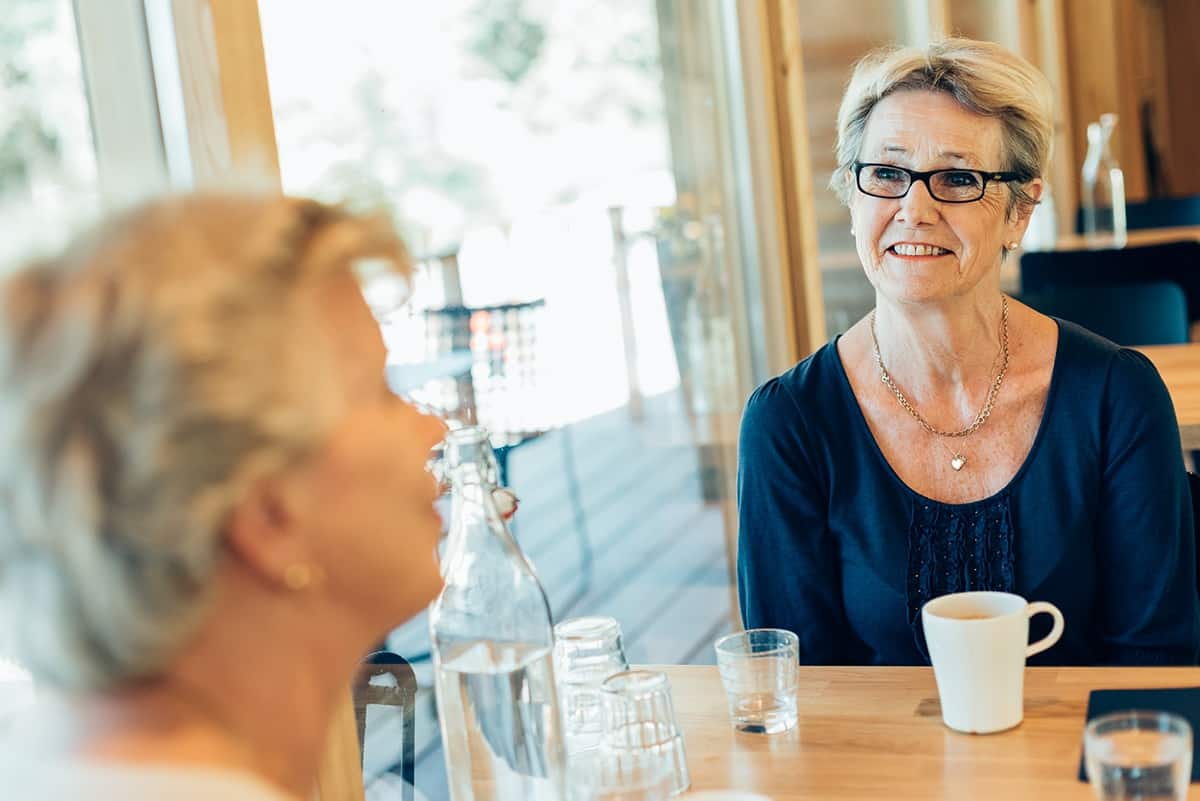 Vanhus haluaa seuraa, miten tuet asiaa lapsena tai lähiomaisena?